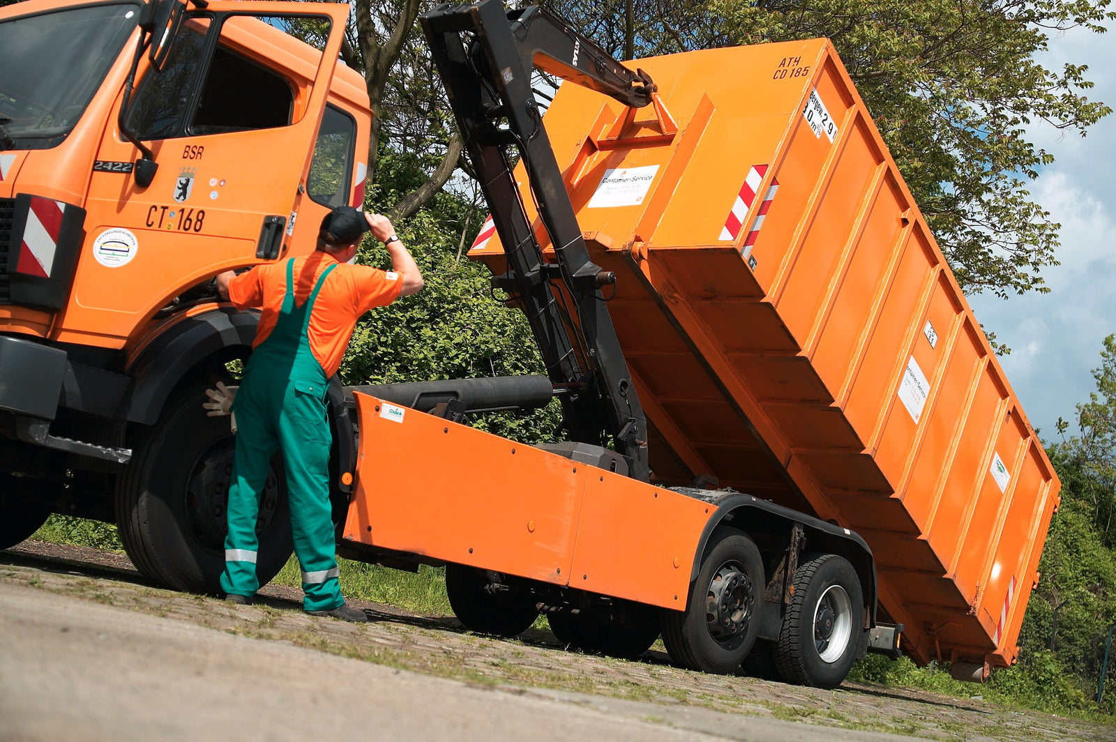 Containerdienst Hamburg ♻️ SERO Entsorgung